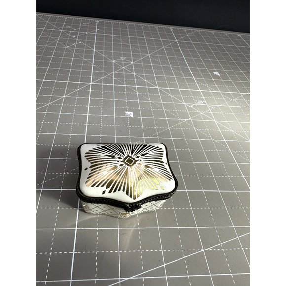 Created for Estee Launder | Accents | Estee Lauder Cream And Gold Gilt ...